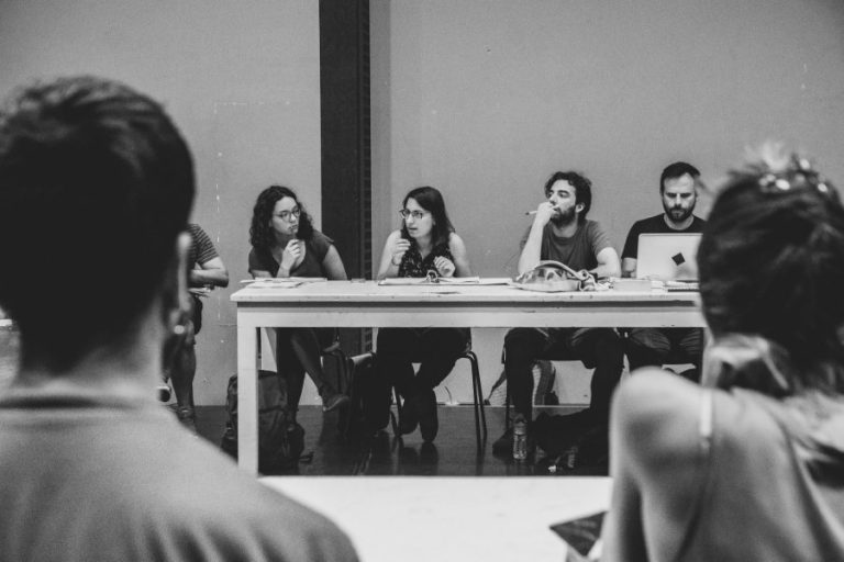 ΞΕΚΙΝΗΣΑΝ ΟΙ ΠΡΟΒΕΣ ΓΙΑ ΤΗΝ ΠΑΡΑΣΤΑΣΗ «Η ΜΕΓΑΛΗ ΠΛΑΤΕΙΑ» ΤΟΥ ΝΙΚΟΥ ...