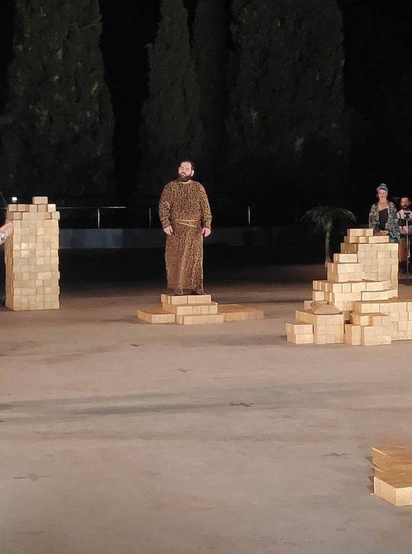 ΚΡΙΤΙΚΗ ΓΙΑ ΤΗΝ ΠΑΡΑΣΤΑΣΗ "ΕΛΕΝΗ" ΤΟΥ ΕΥΡΙΠΙΔΗ ΣΕ ΣΚΗΝΟΘΕΣΙΑ ΒΑΣΙΛΗ ...