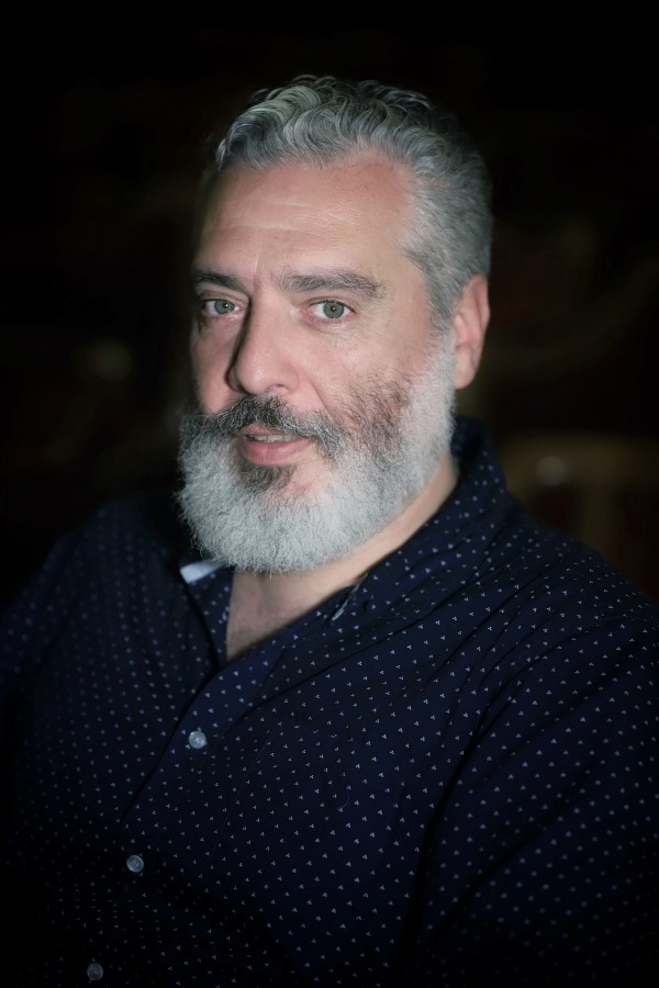 Η ΚΟΘ ΠΑΡΟΥΣΙΑΖΕΙ ΤΟ "ΑΞΙΟΝ ΕΣΤΙ" ΤΟΥ ΜΙΚΗ ΘΕΟΔΩΡΑΚΗ ΣΤΟ ΜΕΓΑΡΟ ...