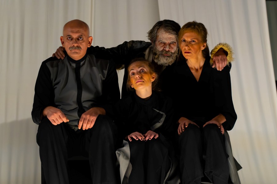 «ΤΟ ΘΕΙΟ ΤΡΑΓΙ» ΣΤΗΝ ΣΚΗΝΗ ΤΟΥ ΘΕΑΤΡΟΥ ΑΜΑΛΙΑ - ThessCulture