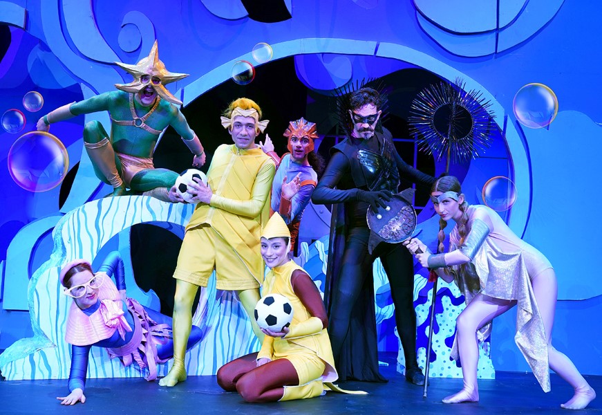 ΤΡΙΓΩΝΟΨΑΡΟΥΛΗΣ THE MUSICAL ΣΥΝΕΧΙΖΕΤΑΙ στο ΘΕΑΤΡΟ ΚΟΛΟΣΣΑΙΟΝ ...